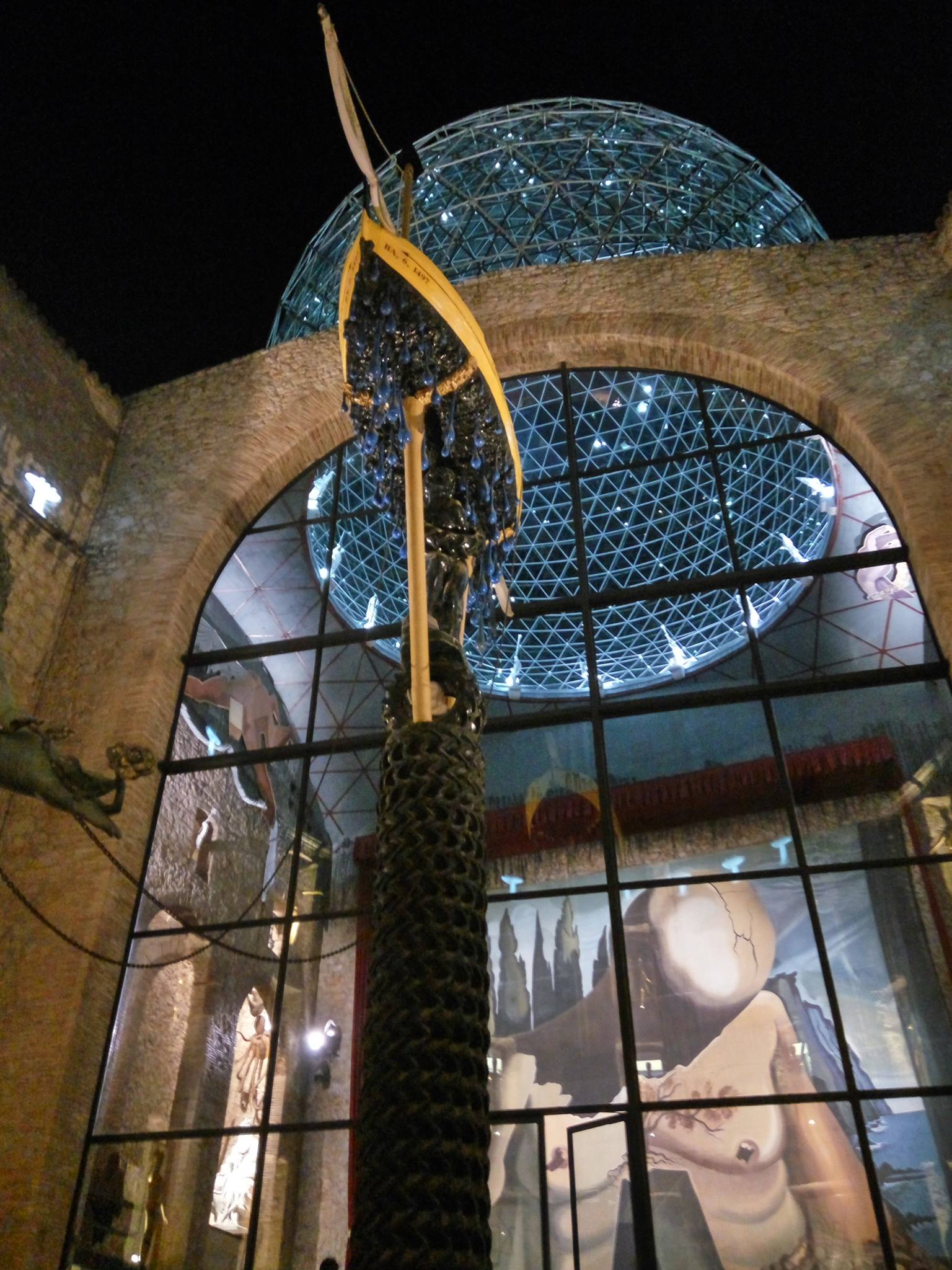 Dalí, Yo soy el surrealismo - lorenapanea.com